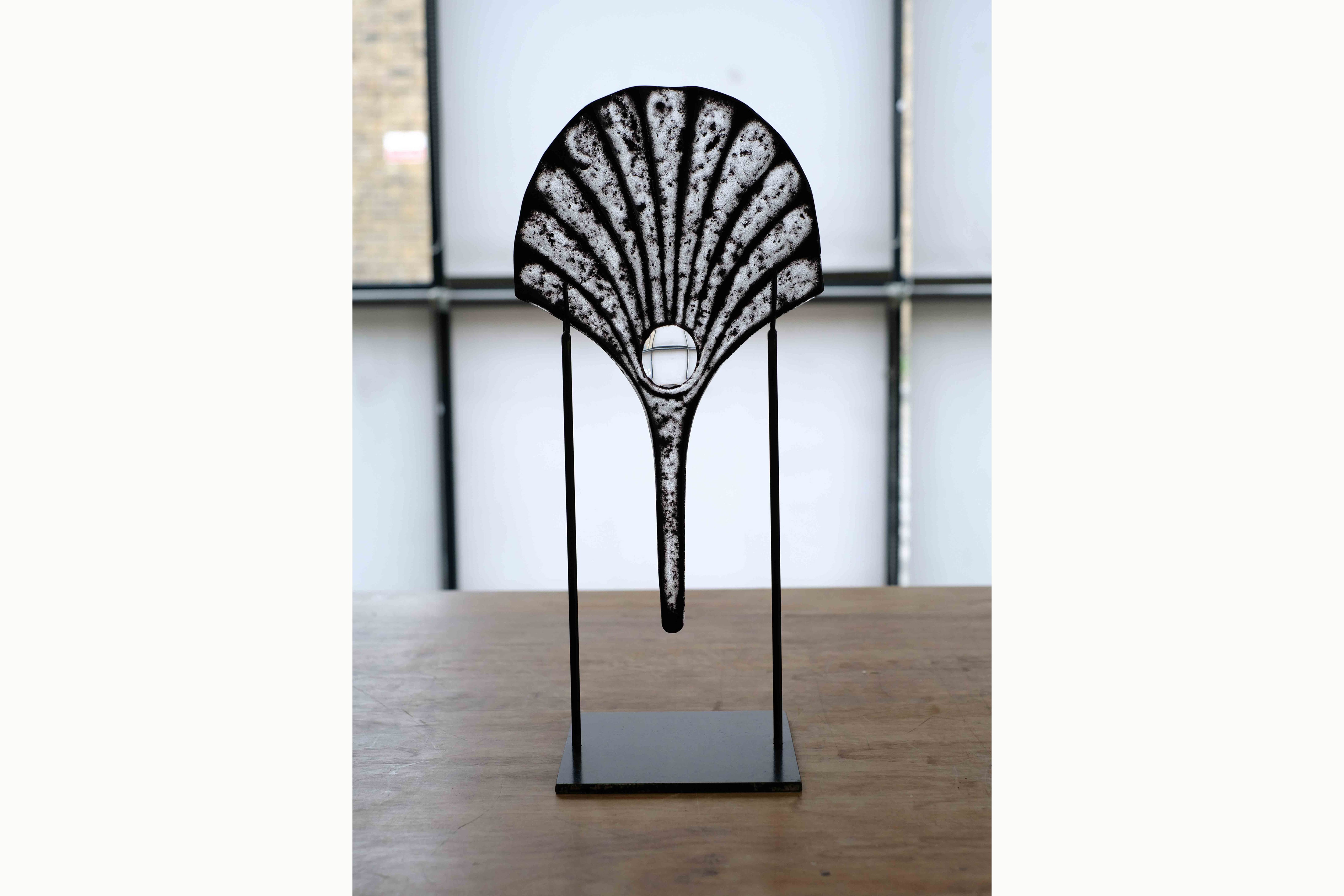 Small Fan in Clear with Black Grain and oval lens – London Glassblowing