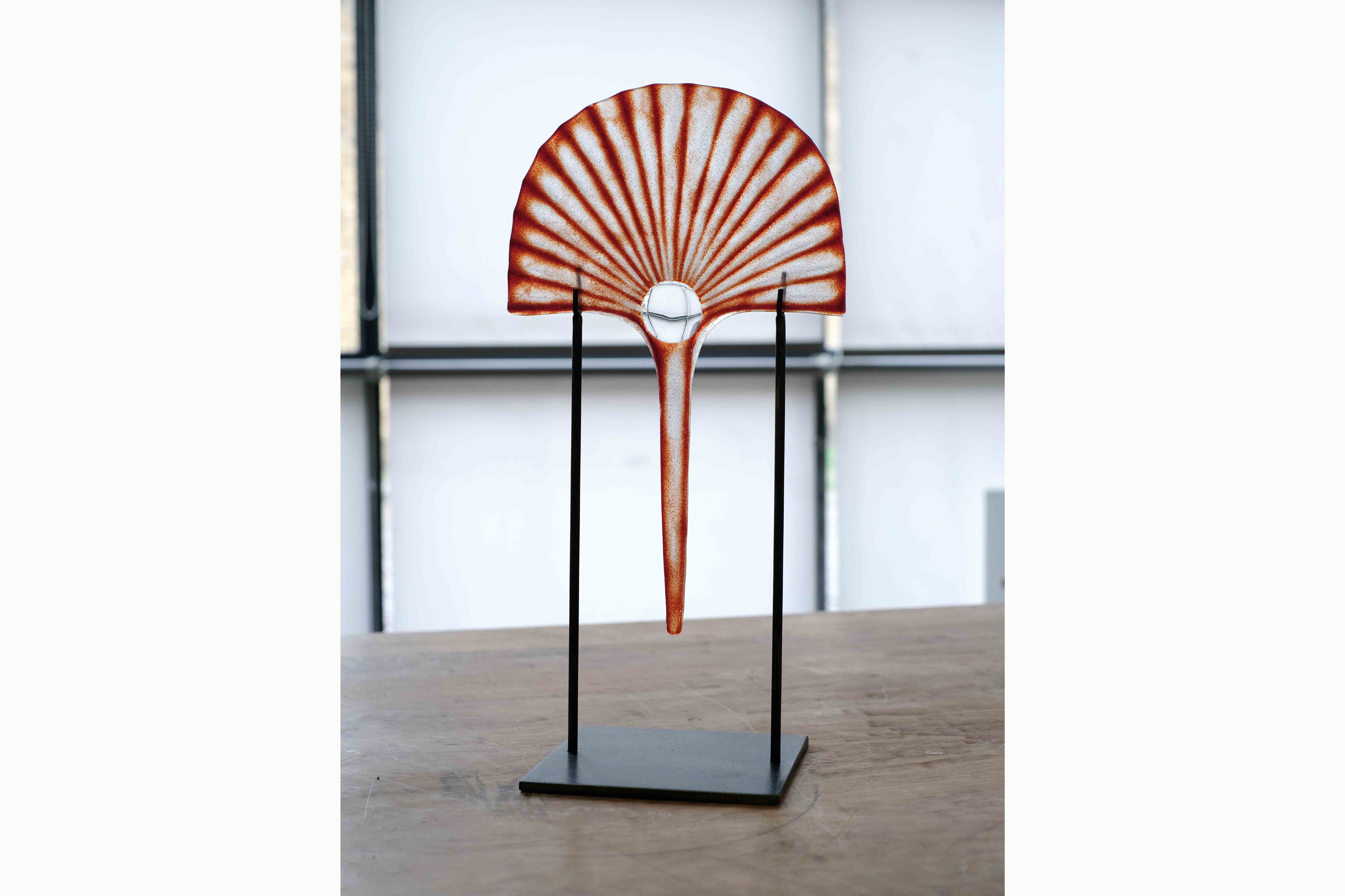 Small Fan in Clear with Red – London Glassblowing